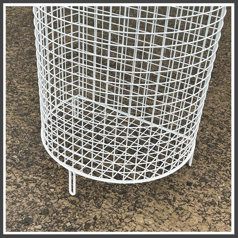 D-Shaped wire mesh litter bin large - Custom Weld Mesh