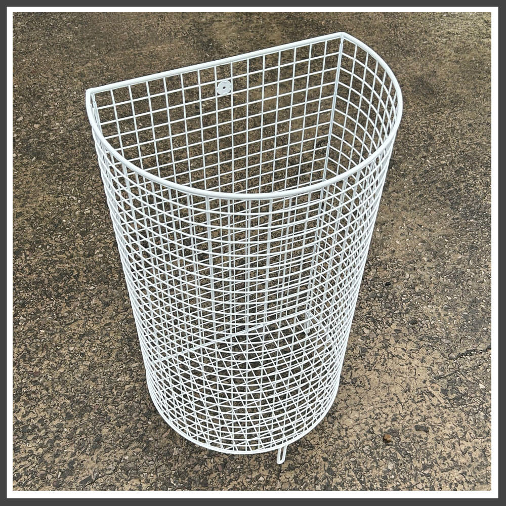 D-Shaped wire mesh litter bin large - Custom Weld Mesh